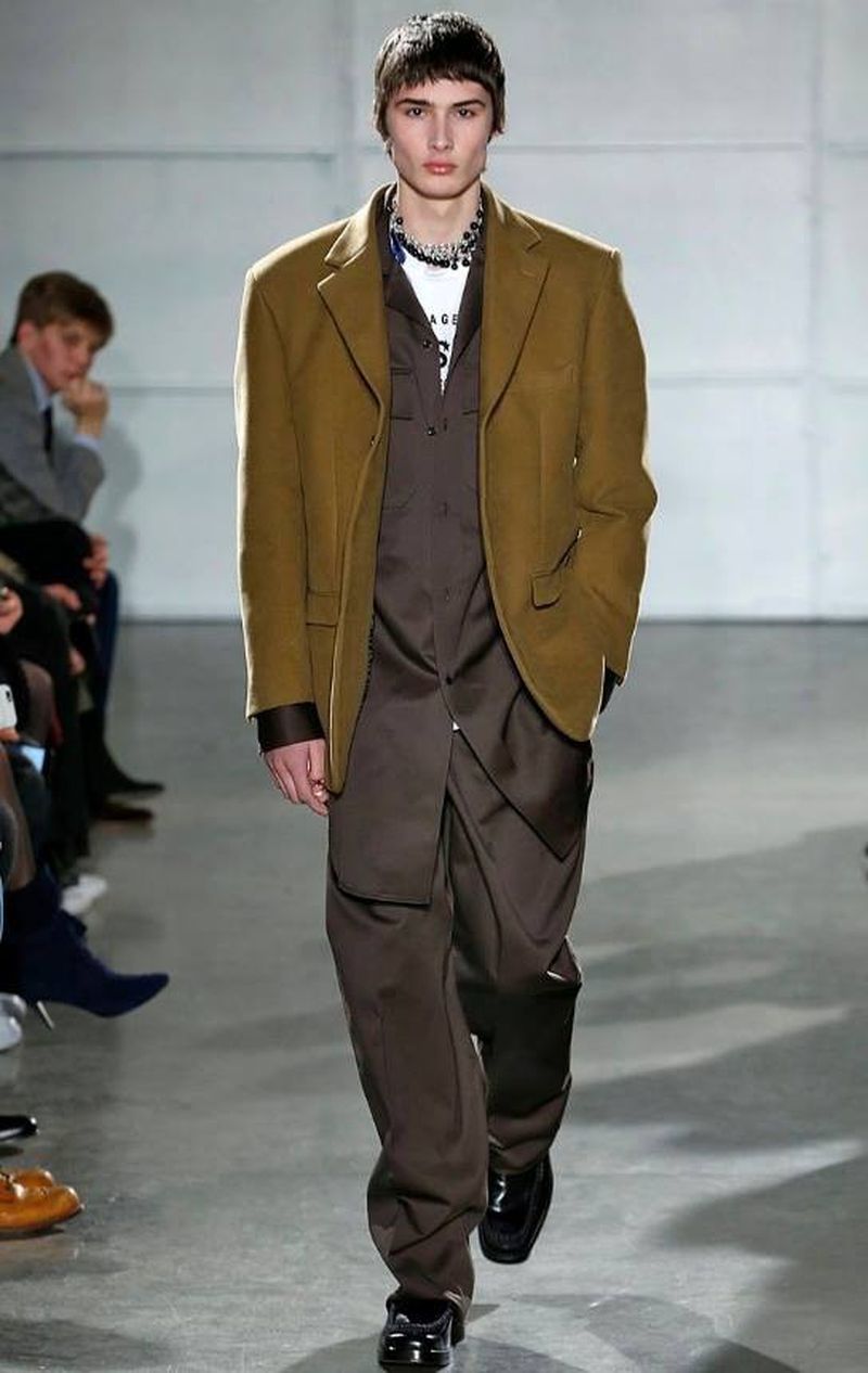 Raf Simons F/W 17 Show (Raf Simons)