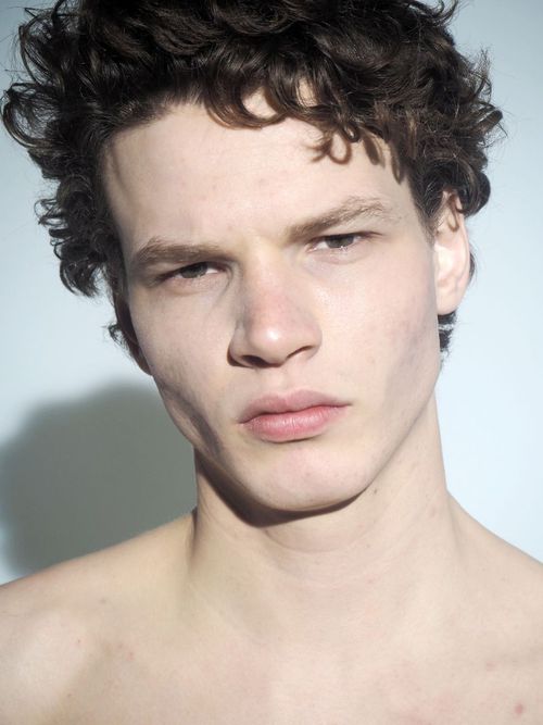 Arran Turton Phillips - Model Profile - Photos & latest news