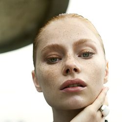 Laura Butler - Model Profile - Photos & latest news