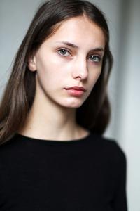 Carol Paes - Model - detail by client