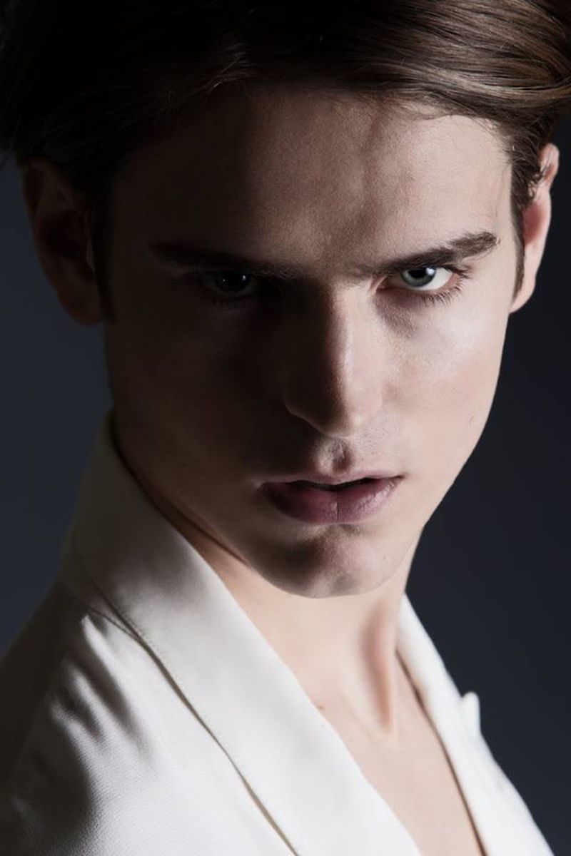 ANTON WORMAN for The Fashionisto (Various Editorials)