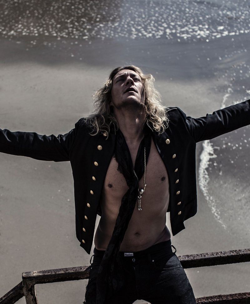 Jukka Hilden by Juha Mustonen (Elle Finland)