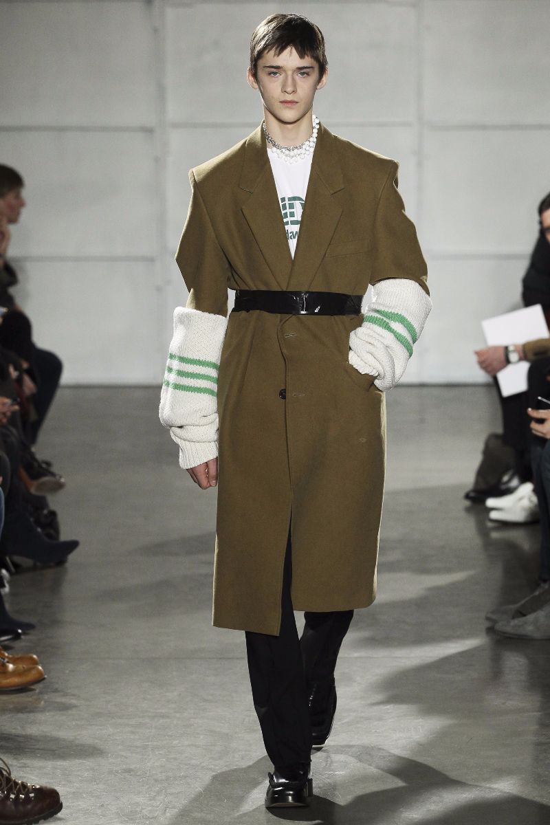 Raf Simons F/W 17 Show (Raf Simons)