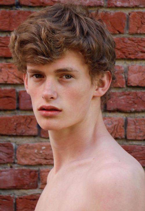 Robin van der Veen - Model - detail by year