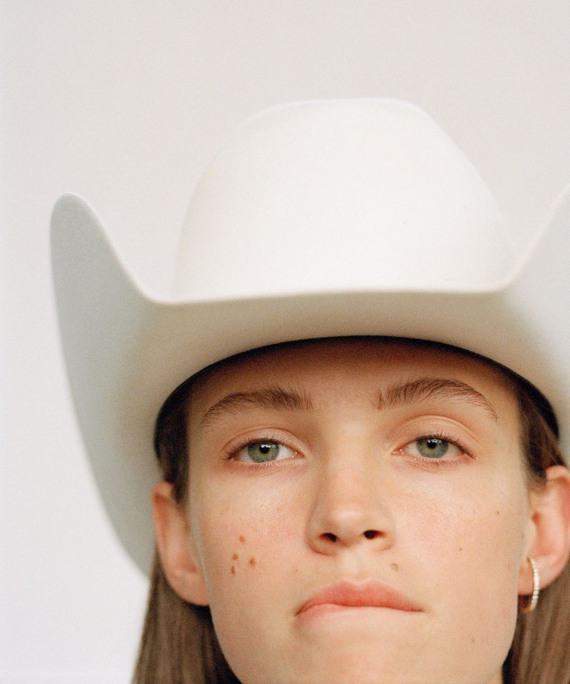 The Hunger Issue / Photographed by Phil Engelhardt (WHITELIES Magazine)