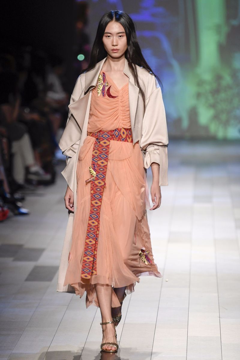 Vivienne Tam S/S 18 Show (Vivienne Tam)