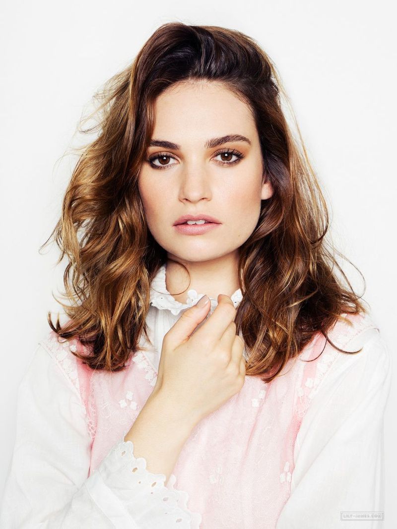 Lily James (Madame Figaro)