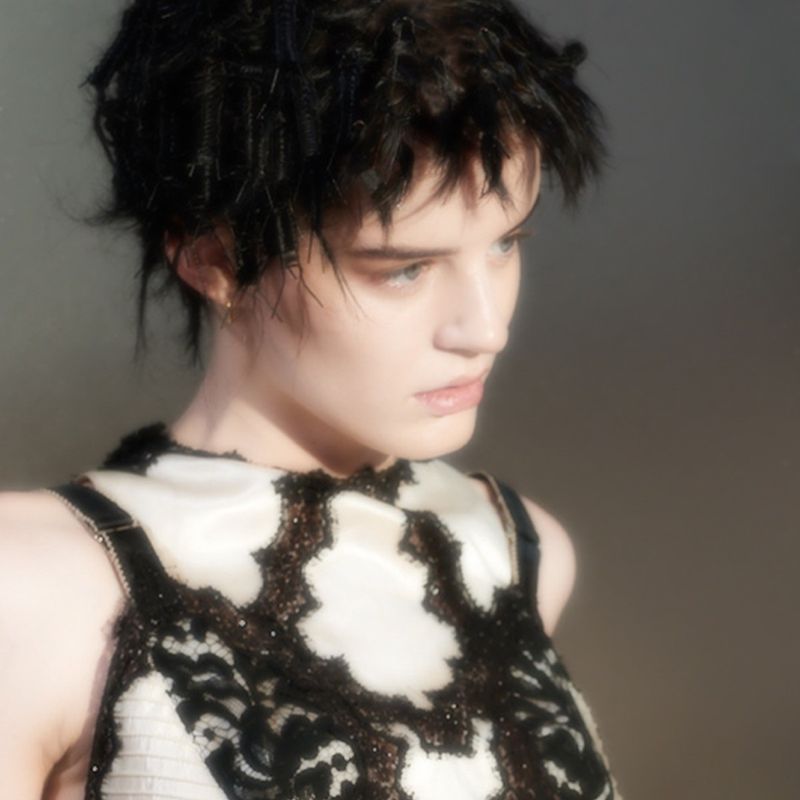 Hannah Elyse (i-D online)
