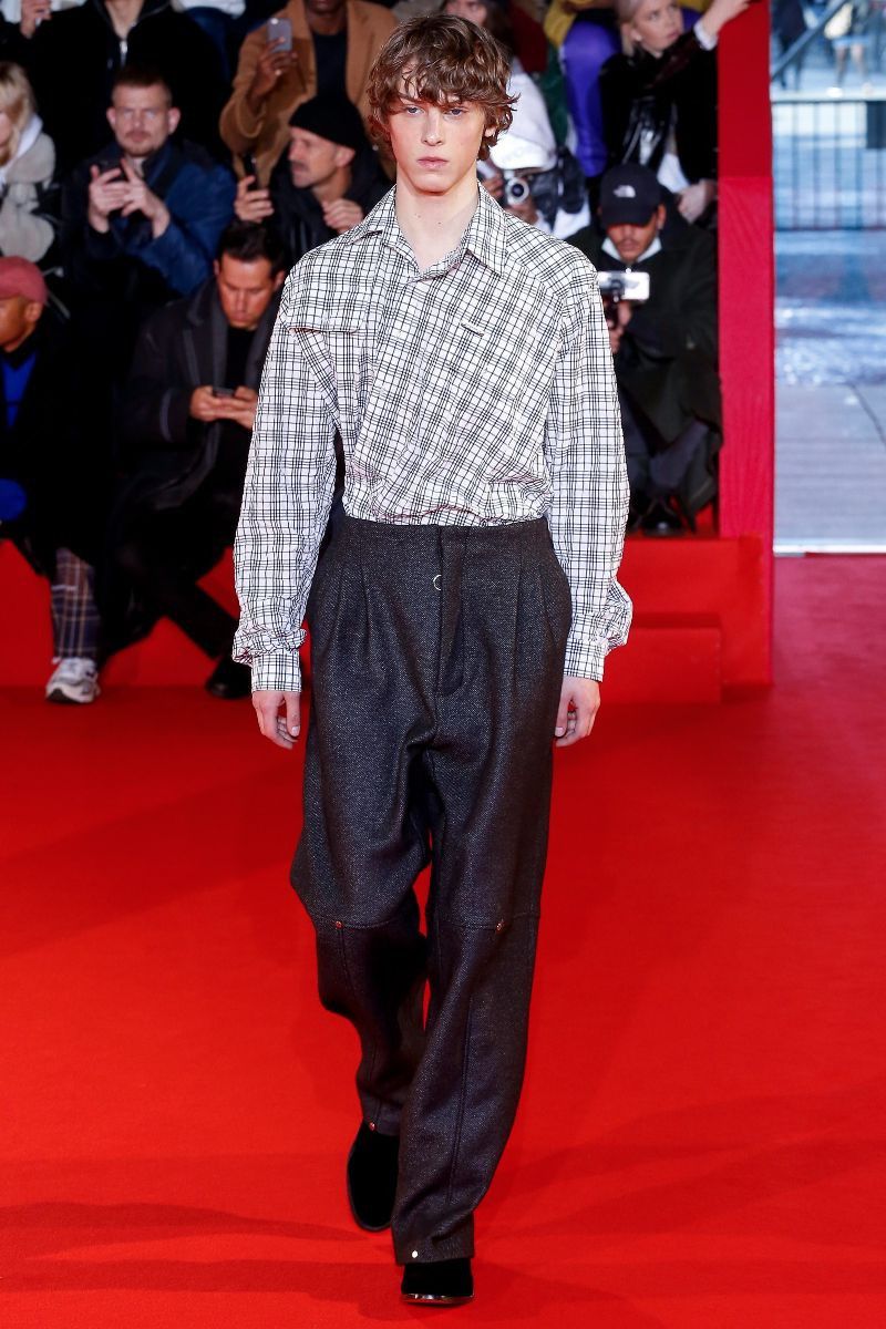 Off/White F/W 18 Men's Show (Off-White)