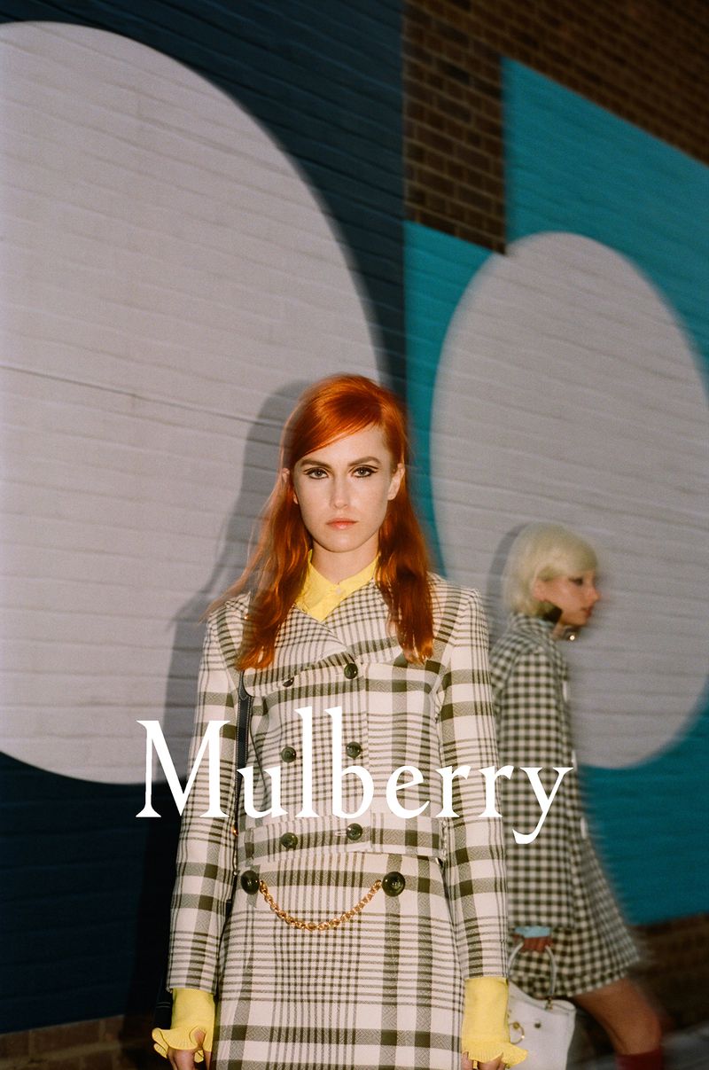 Mulberry Fall 2018 Accessories Campaign (Mulberry)