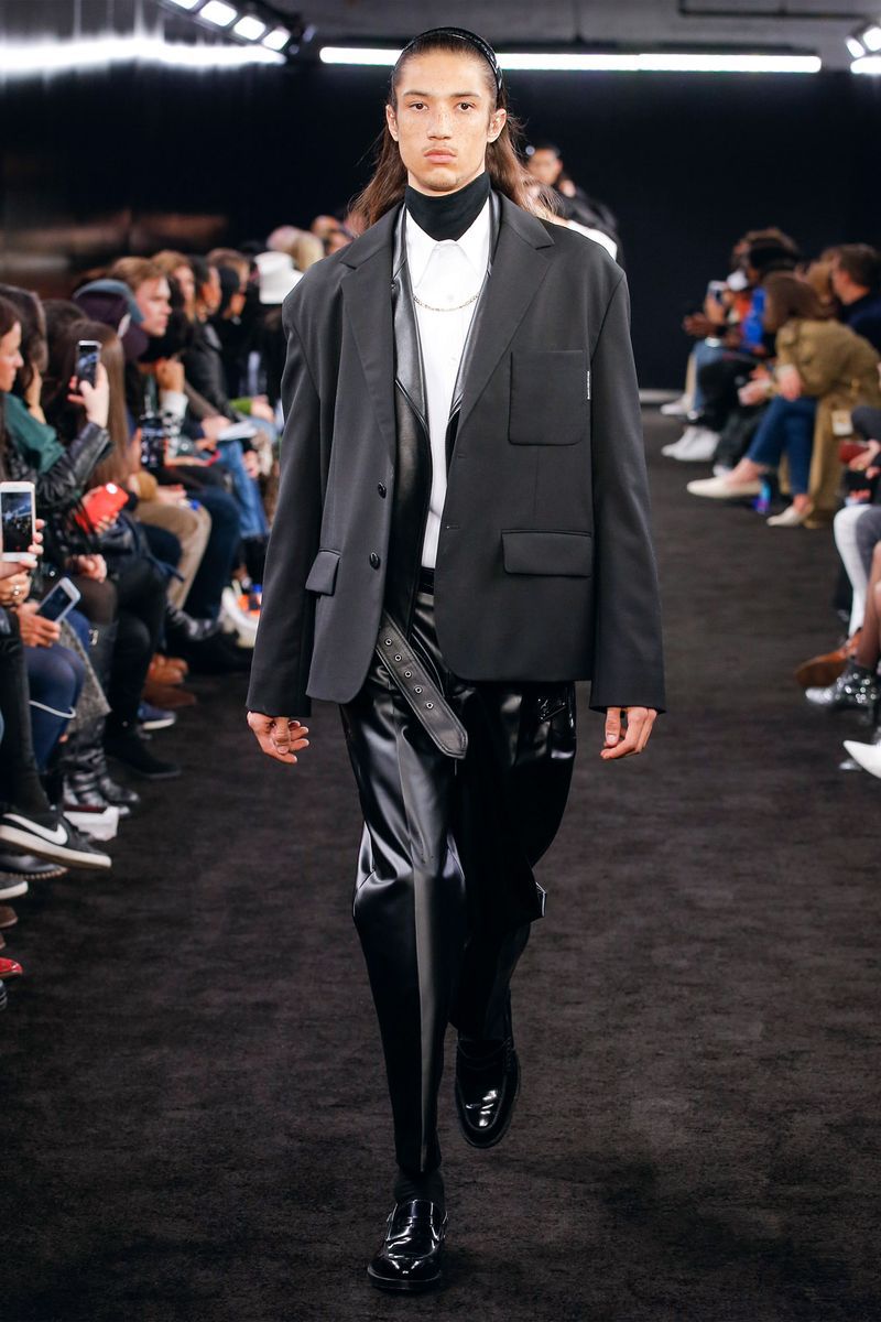 Alexander Wang COLLECTION 2. Show (Alexander Wang)