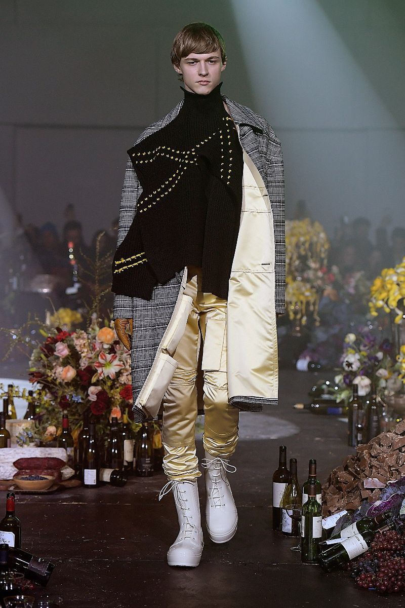 Raf Simons F/W 18 Men's Show (Raf Simons)