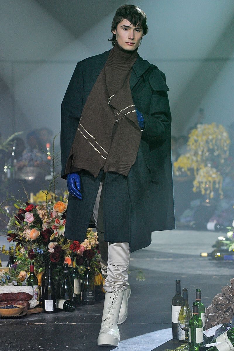 Raf Simons F/W 18 Men's Show (Raf Simons)