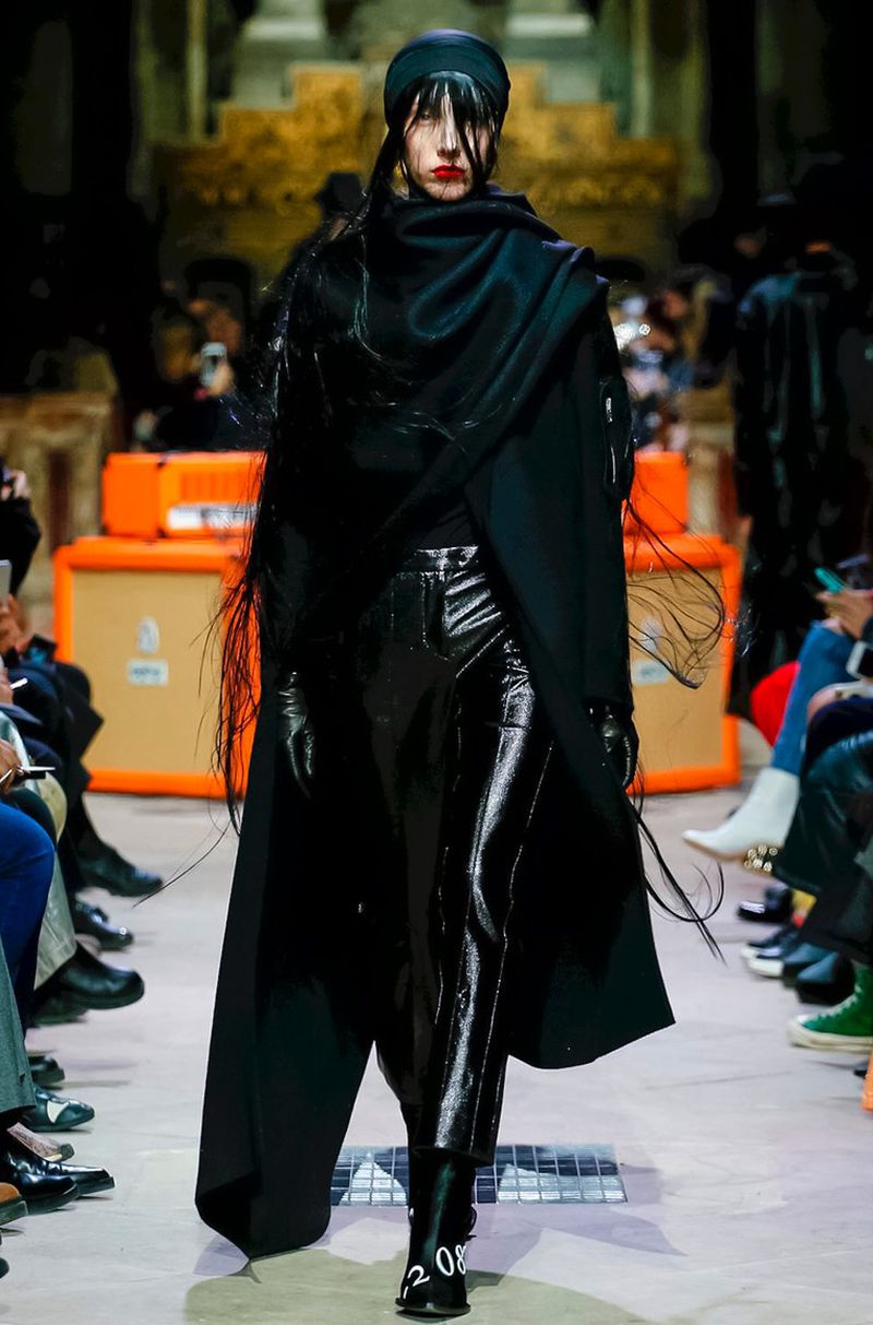 Yang Li F/W 18 Show (Yang Li)