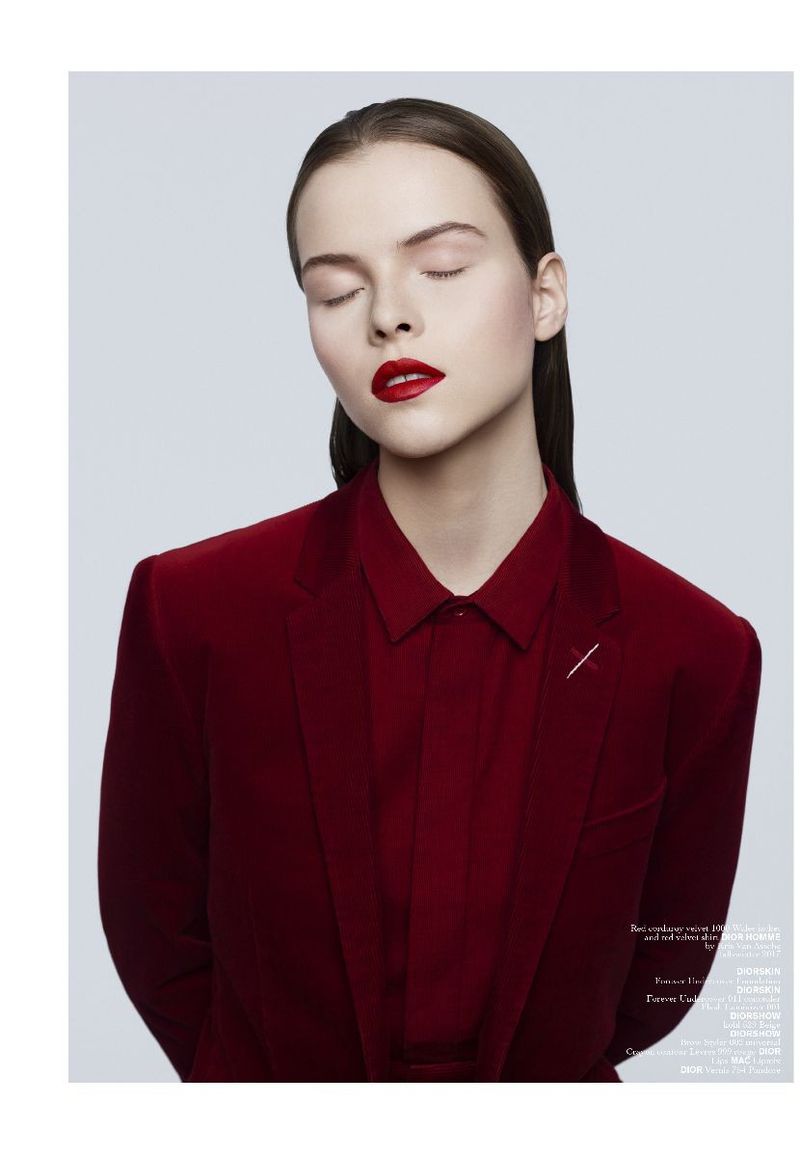 FAMILY by Pierre Debusschere x Peter Philips (Exhibition Magazine)