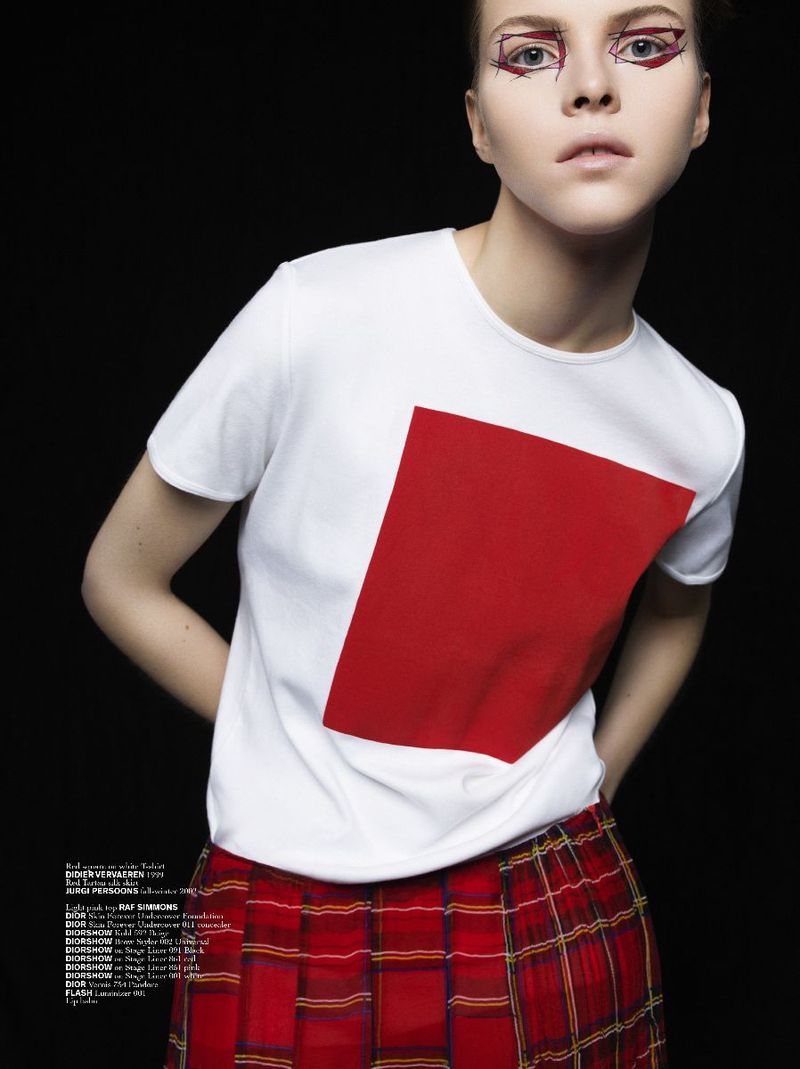 FAMILY by Pierre Debusschere x Peter Philips (Exhibition Magazine)