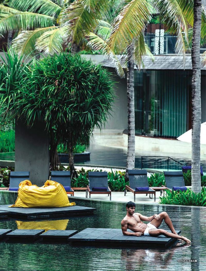 Lost in the sun for MRRM magazine hk (Various Editorials)