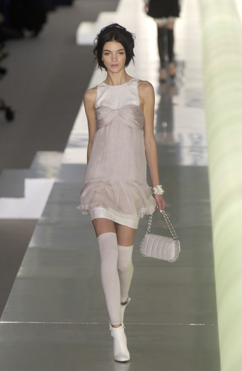 Chanel F/W 2003 Show (Chanel)