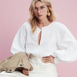 Sarah Holt - Model Profile - Photos & latest news