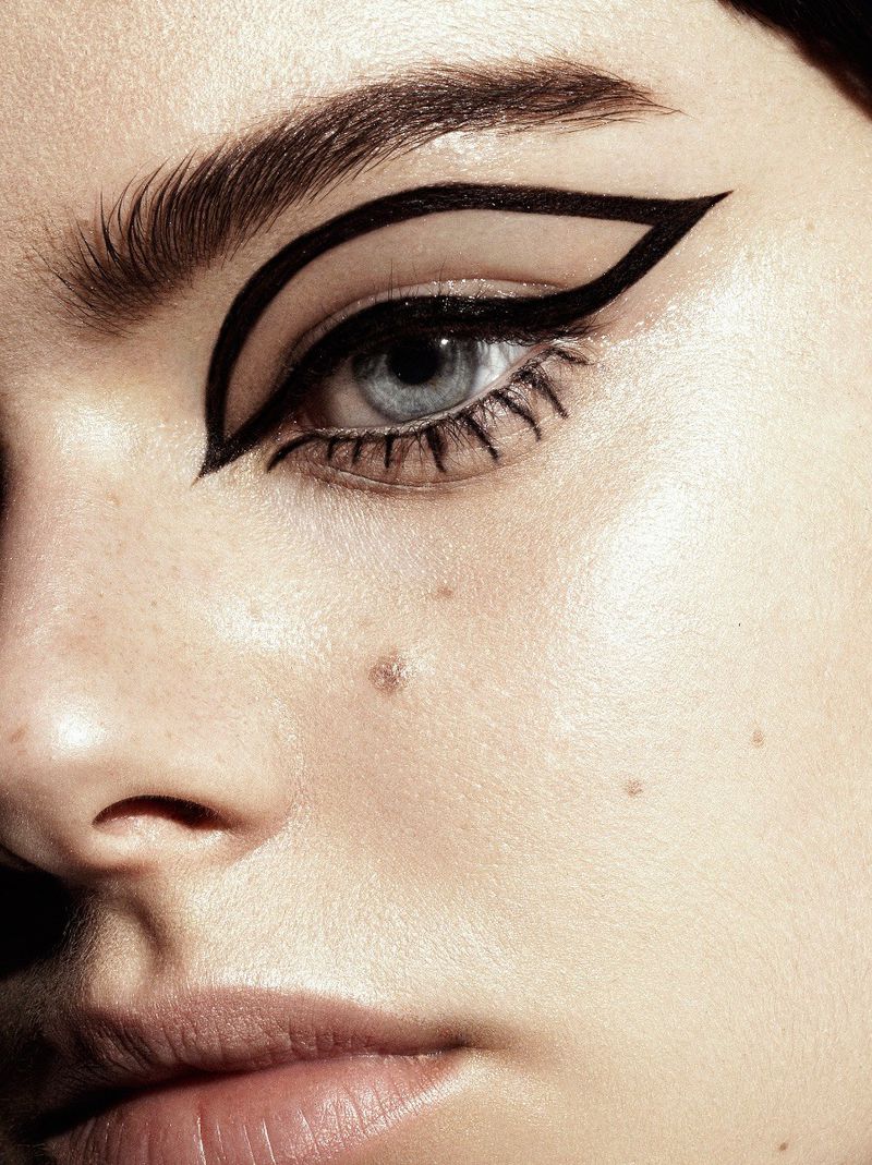 GRAPHIC BEAUTY (Glamour Netherlands)