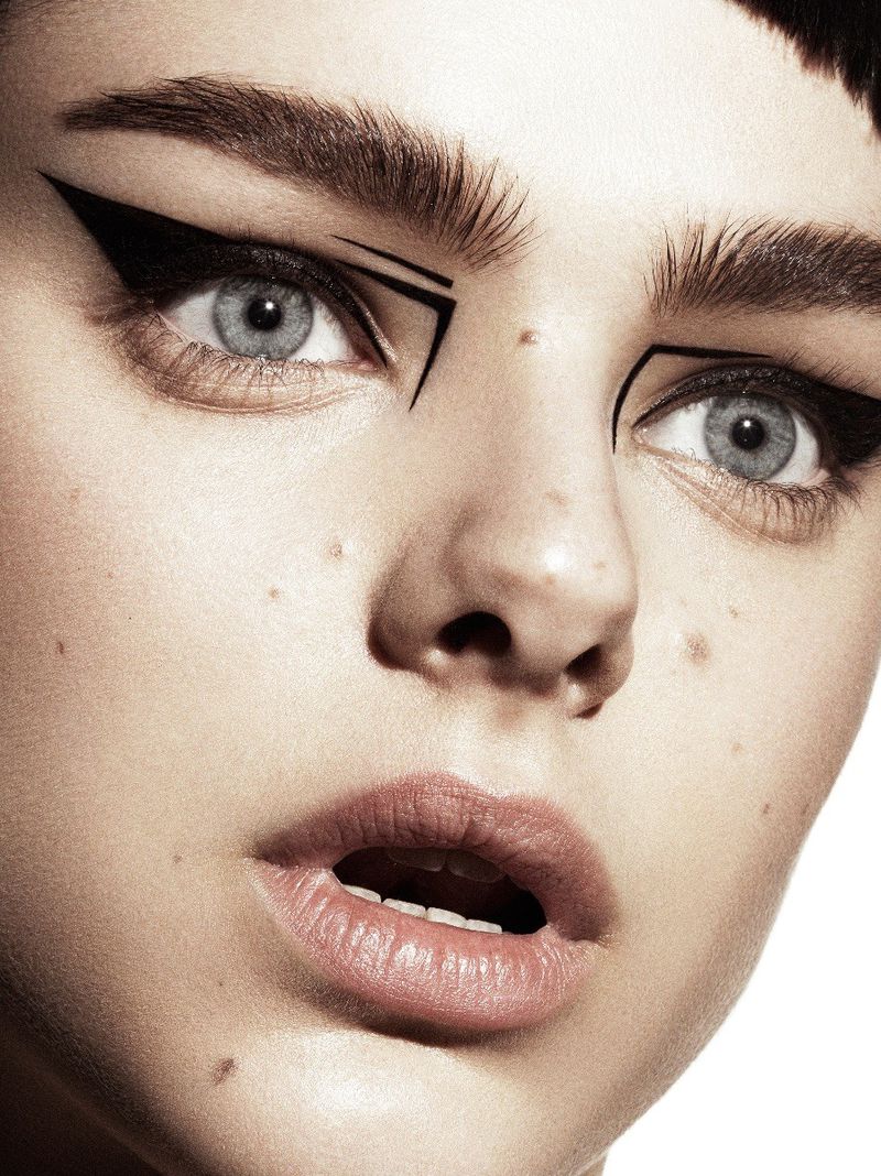 GRAPHIC BEAUTY (Glamour Netherlands)
