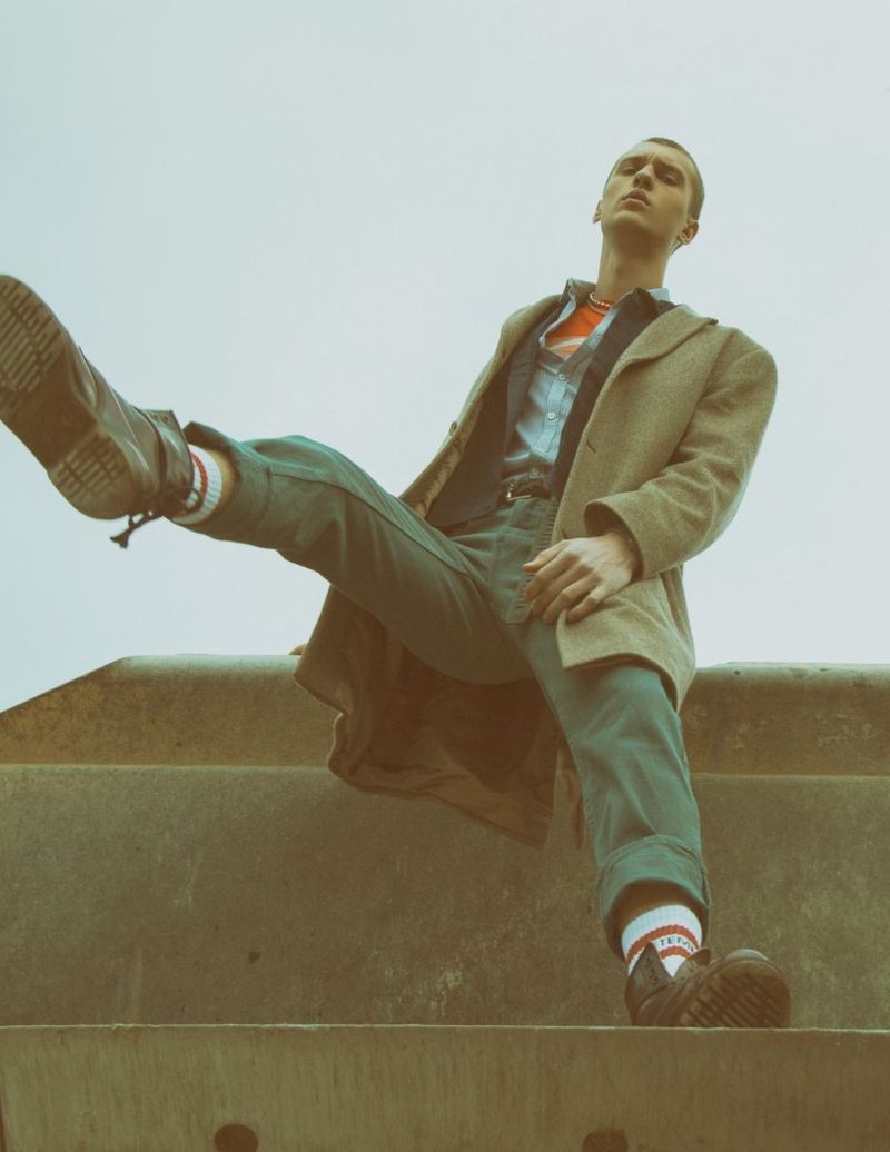 WHO LOVES THE SUN For FGUK Magazine (Various Editorials)