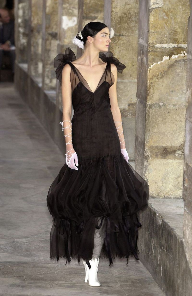 Chanel Haute Couture F/W 2003/04 (Chanel)