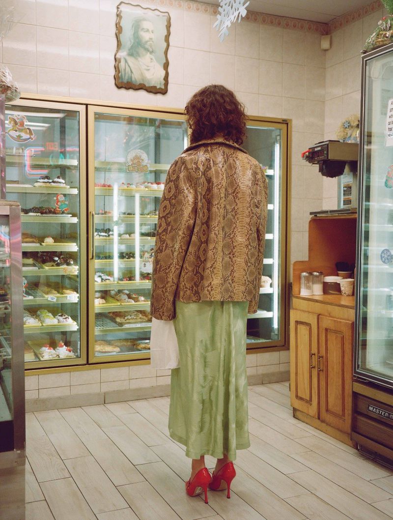 Ultramarinos by Beth Garrabrant and Jess Roberts (ODDA Magazine)