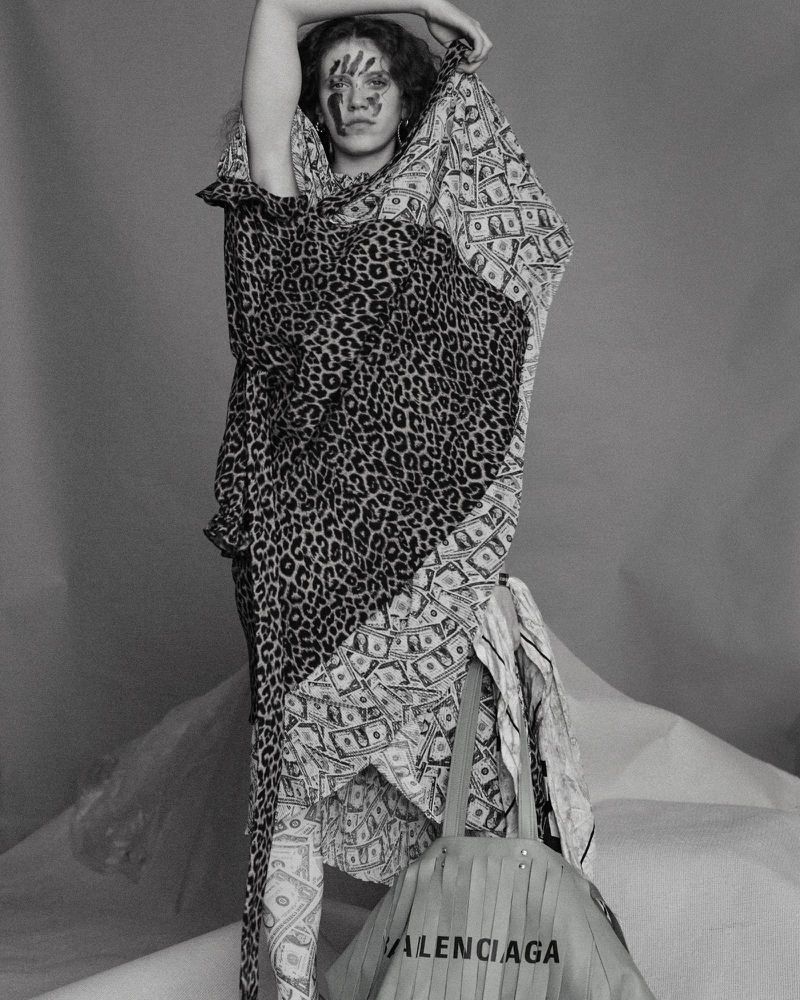 Toni Bagley (Vogue Ukraine)