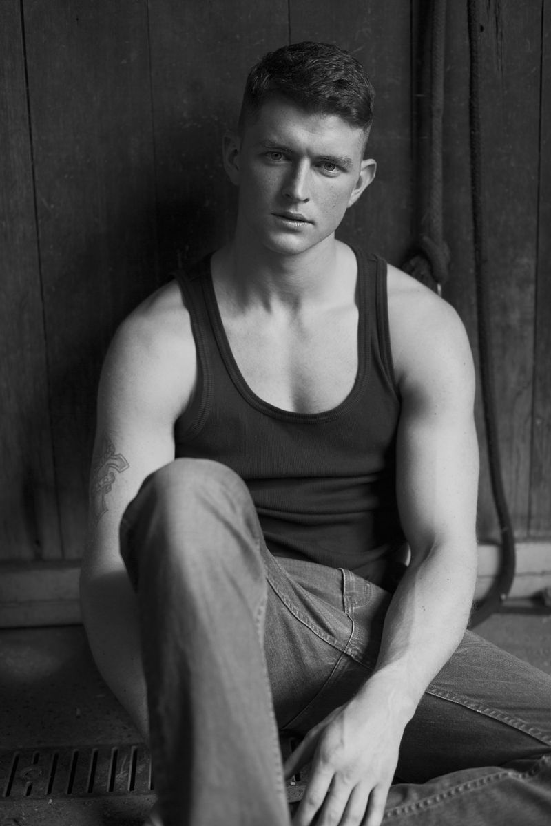 Michael Morgan by Keith Archer (Victor Magazine Brasil)