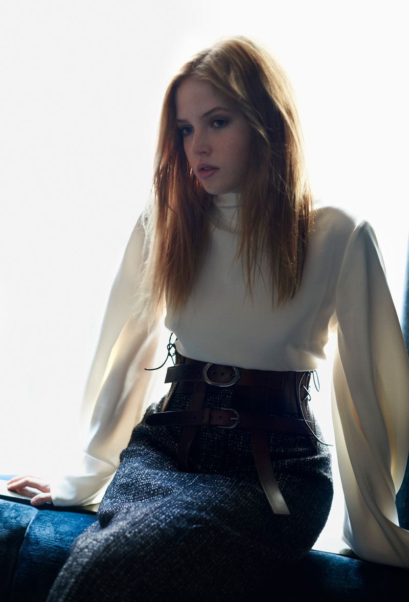 Ellie Bamber (Porter Magazine)