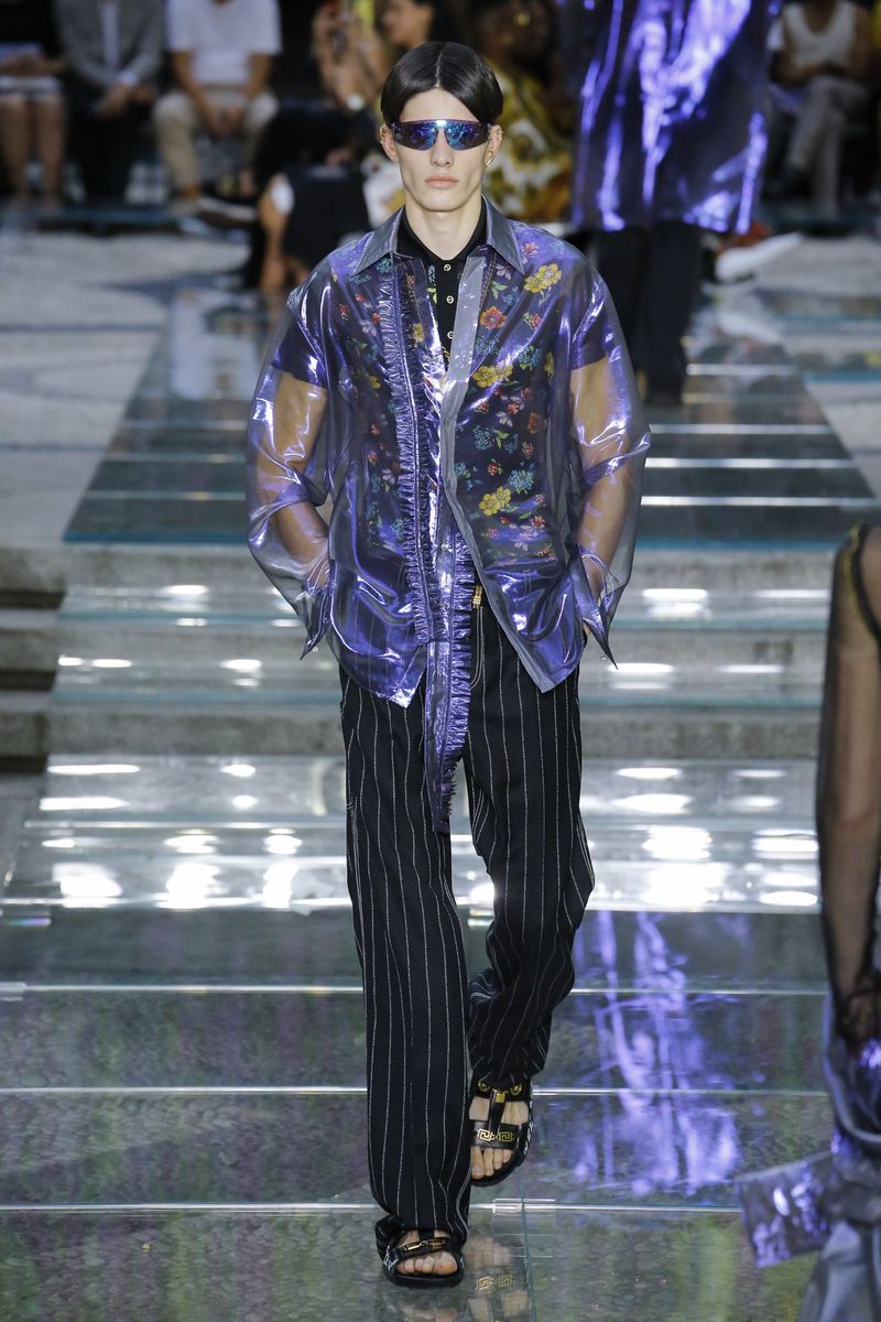 Versace S/S 19 Men's Show (Versace)