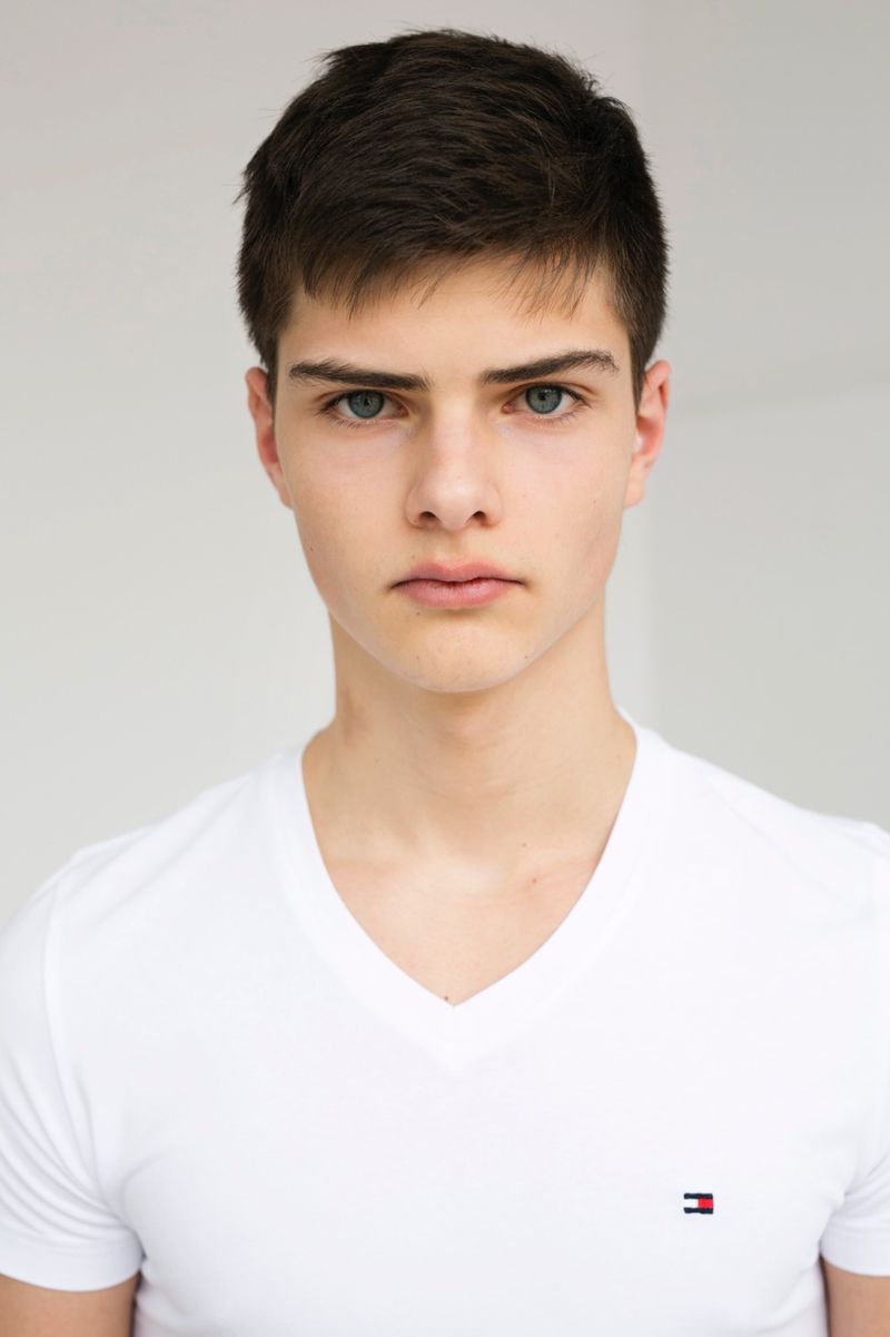 Uncover Models 2018 Polaroids/Portraits (Polaroids-Digitals)