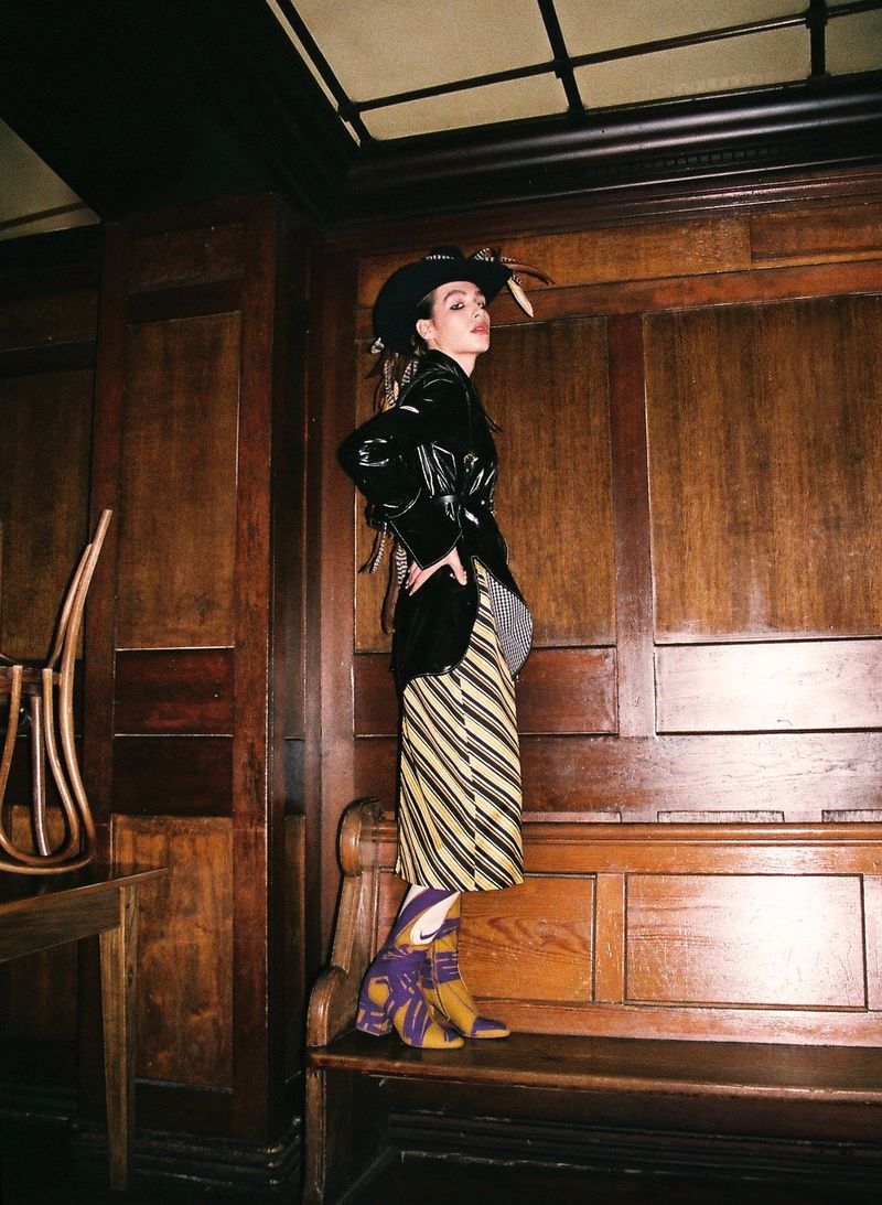 MODEL BEHAVIOUR: MAXIM MAGNUS (Wonderland Magazine)