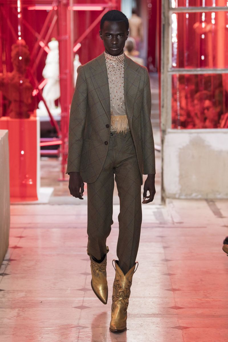 Maison Margiela S/S 19 Men's Show (Maison Margiela)