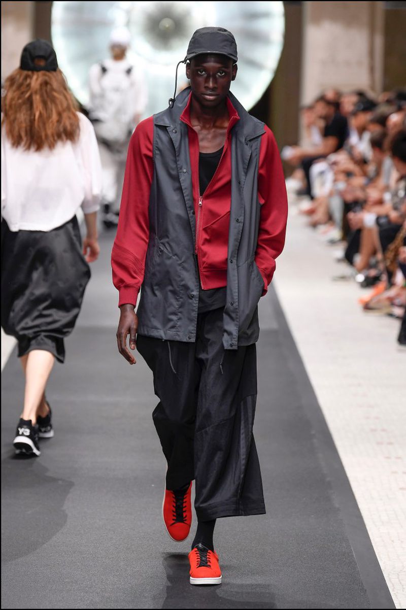 Y-3 S/S 19 Show (Y-3)