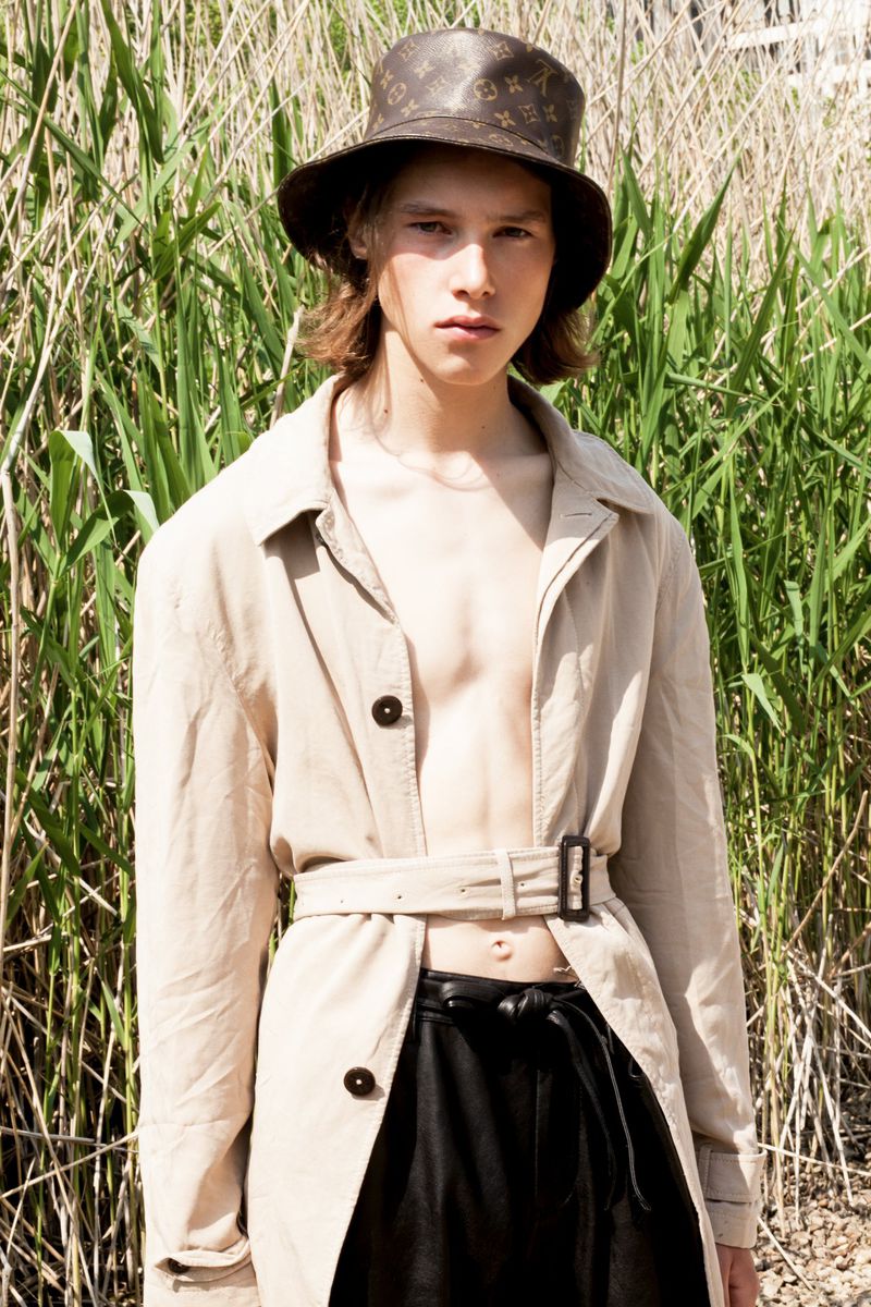 Joseph Leux by Leeandcris Photo exclusive online (Vanity Teen Magazine)