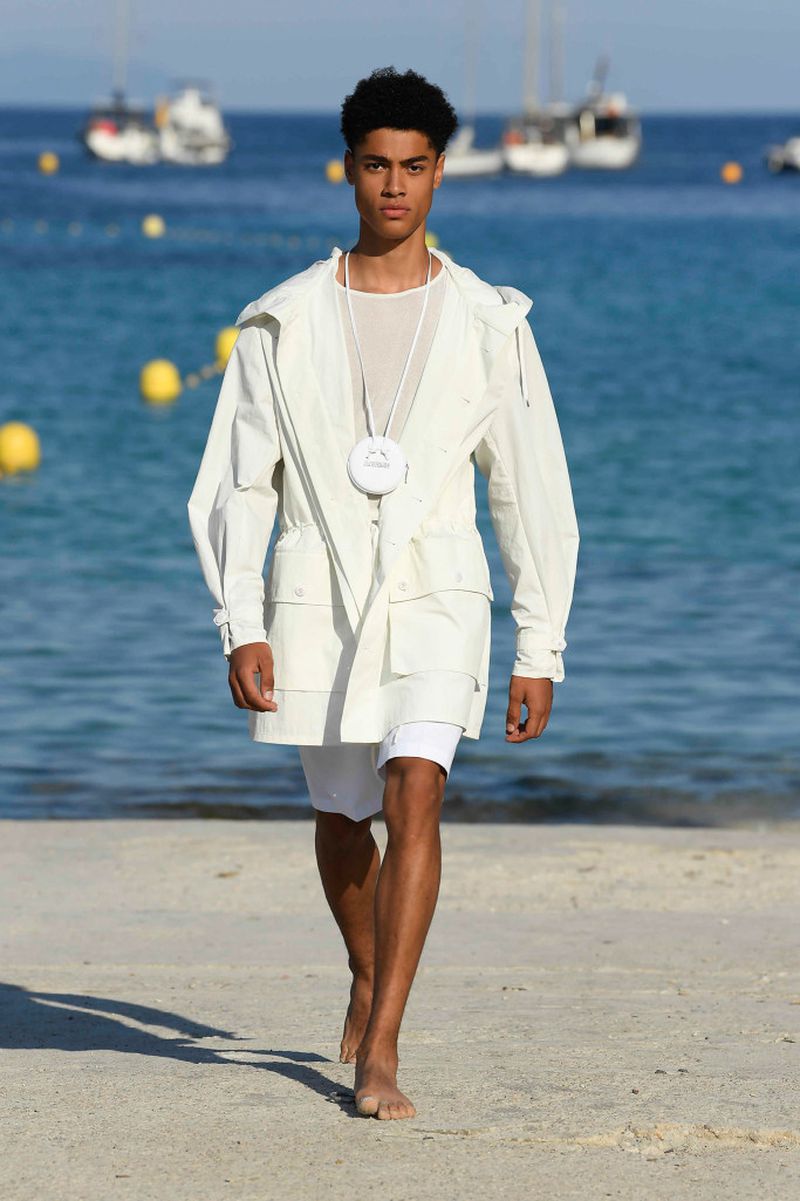 Jacquemus S/S 19 Men's Show (Jacquemus)