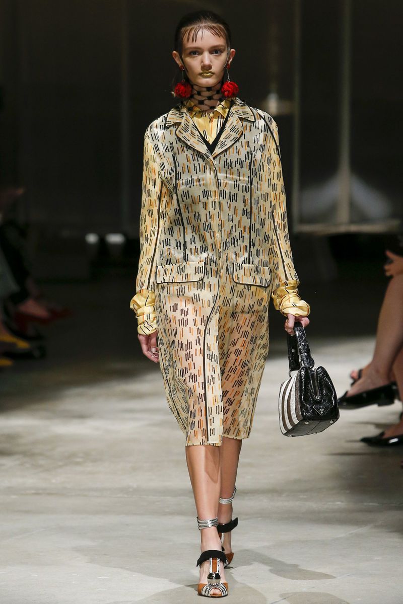 Prada S/S 16 Show (Prada)