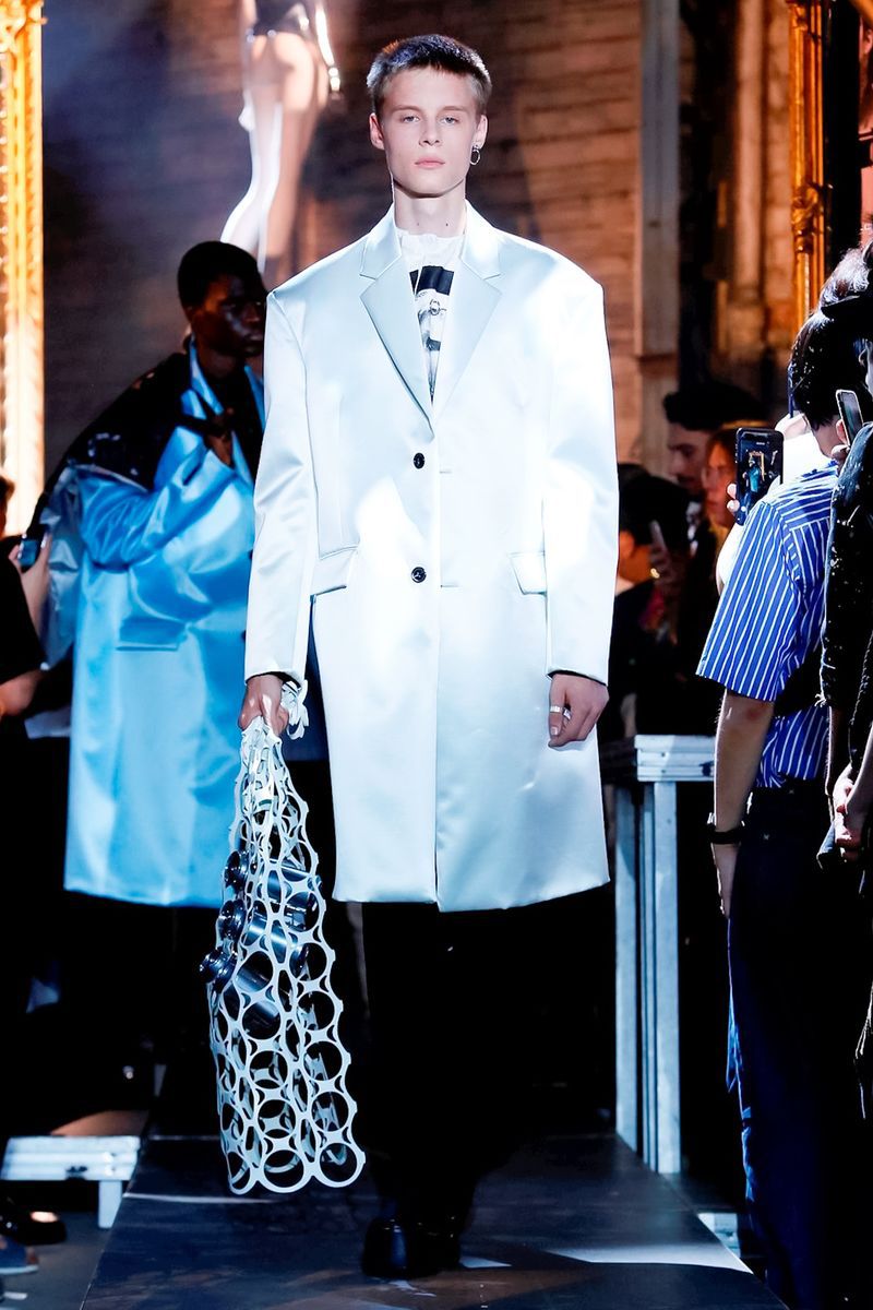 Raf Simons S/S 19 Men's Show (Raf Simons)