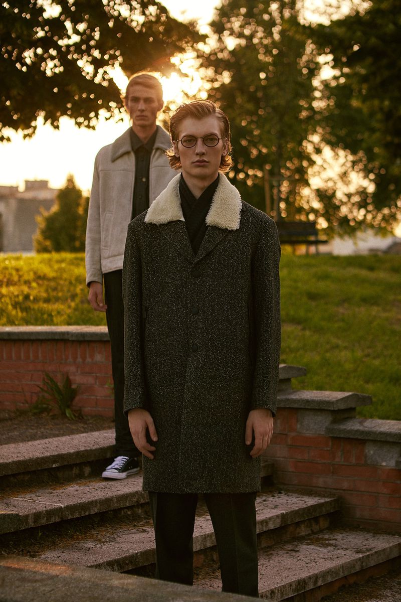 WATCHING ME FALL (Fucking Young)