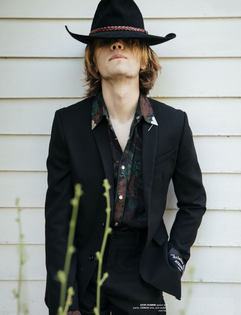 Charlie Plummer (Flaunt)