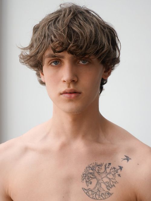 Tay Landau - Model Profile - Photos & latest news