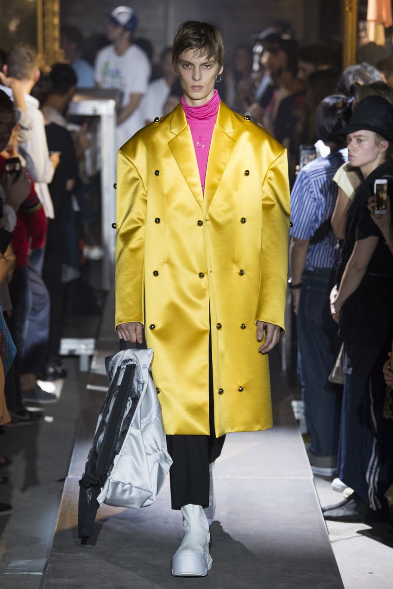 Raf Simons S/S 19 Men's Show (Raf Simons)