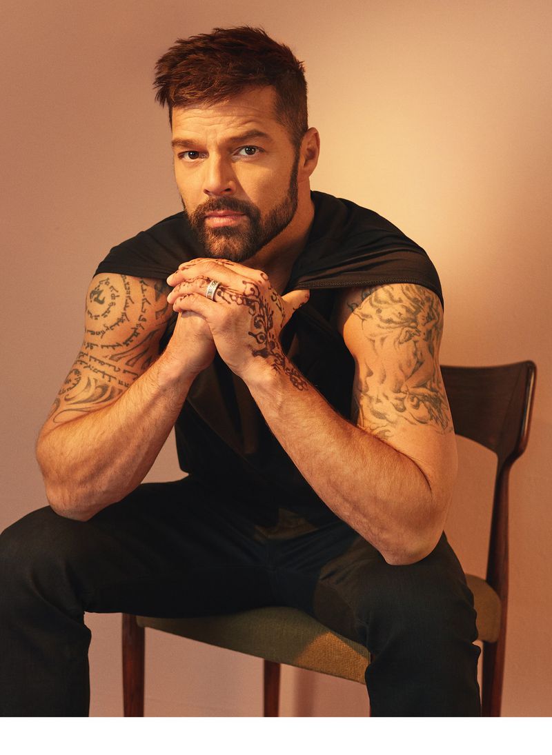 Ricky Martin Feature (Iris Covet Book)