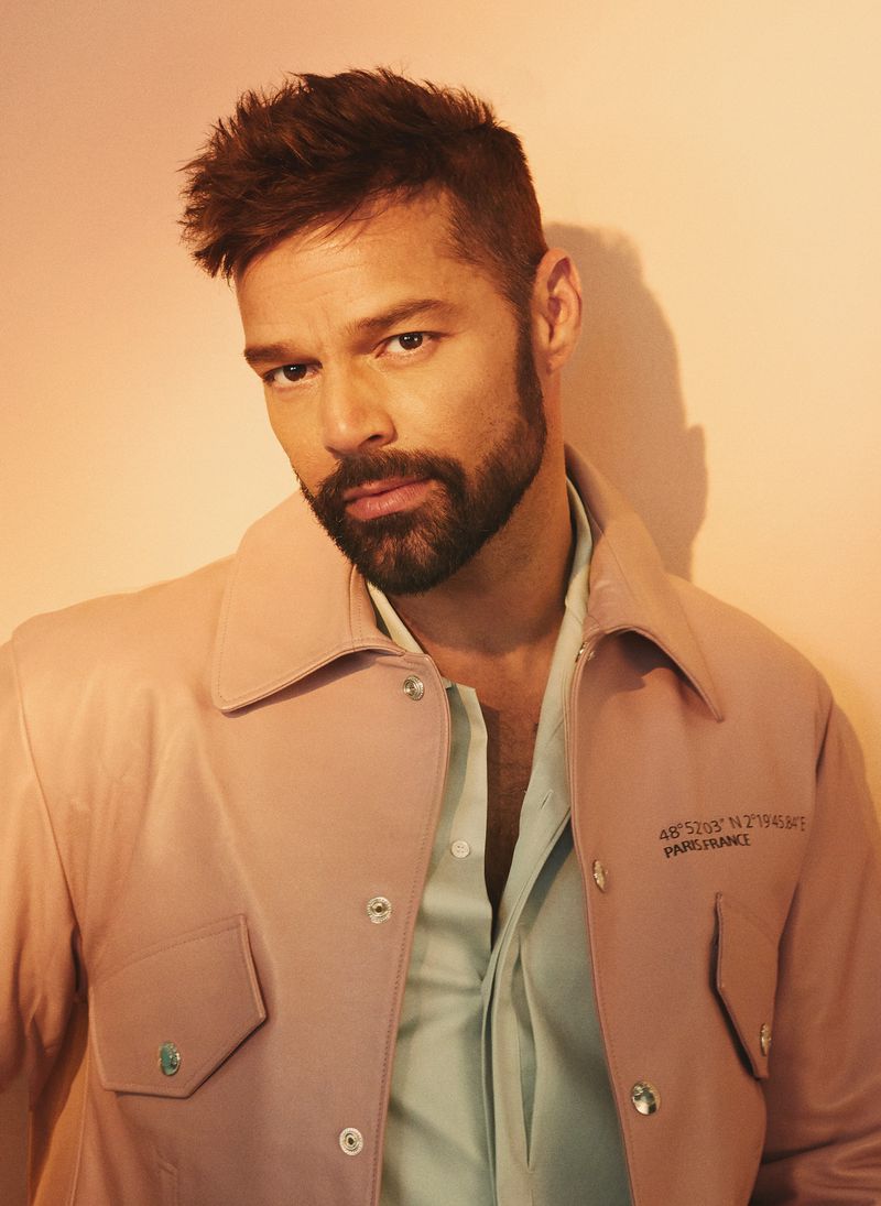 Ricky Martin Feature (Iris Covet Book)