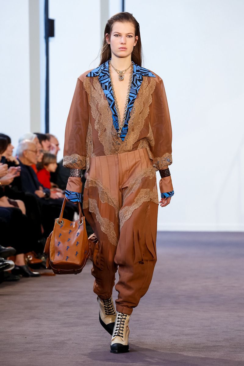 Chloe F/W 18 Show (Chloé)