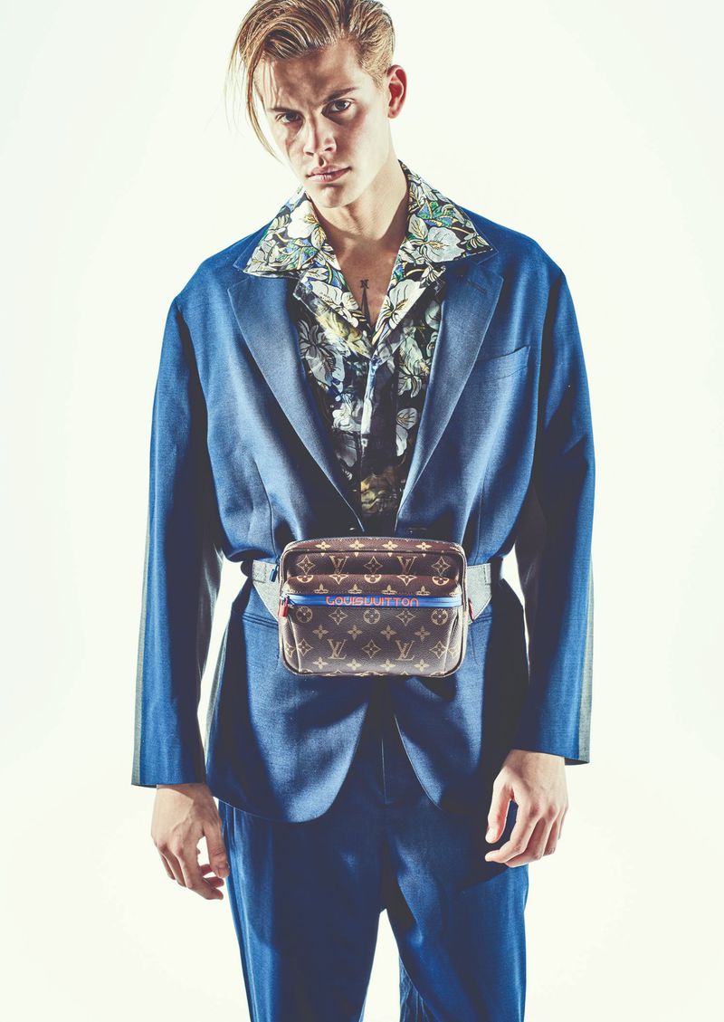 Off The Shoulder (Essential Homme)