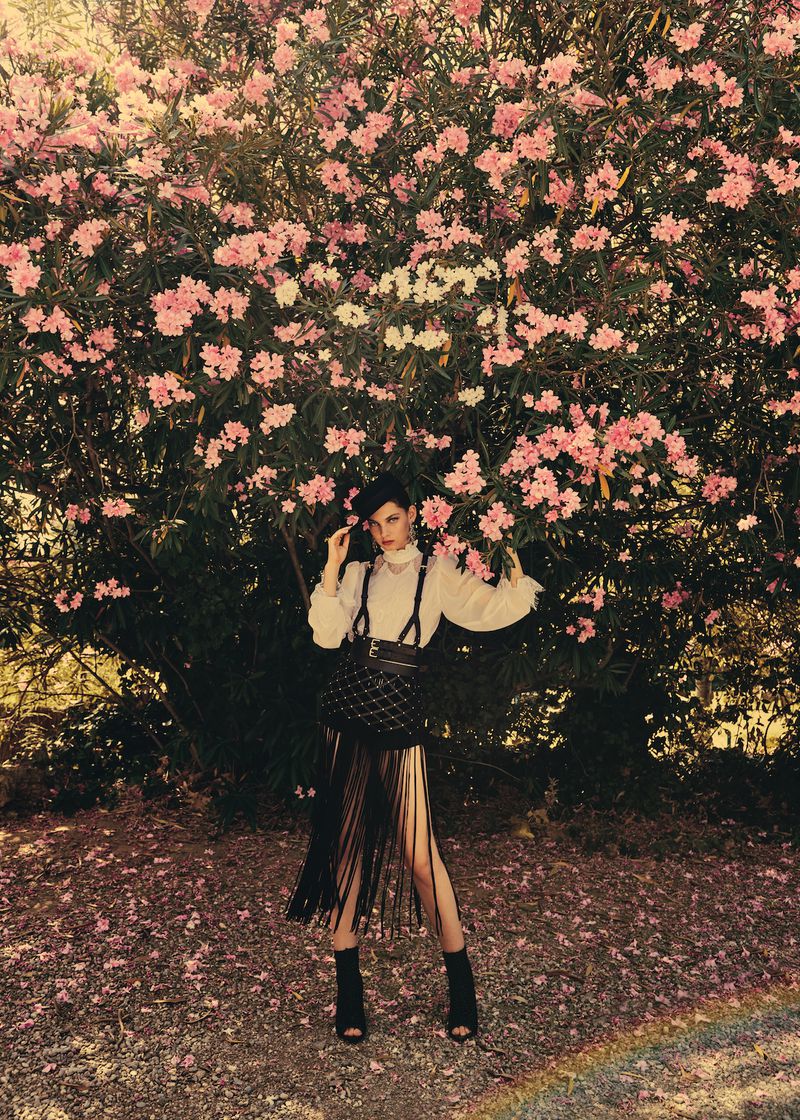 Haute goth tale (L'Officiel Indonesia )