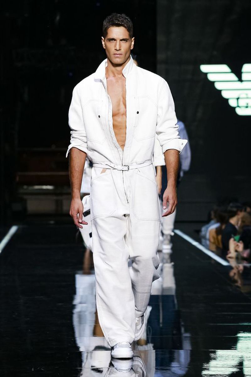 Emporio Armani S/S 19 Women's and Men's Show (Emporio Armani)